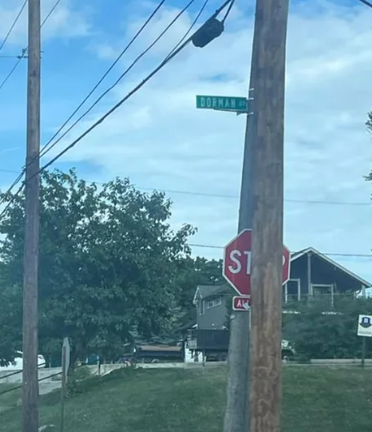 Hysterical Signs Guaranteed To Make You Laugh