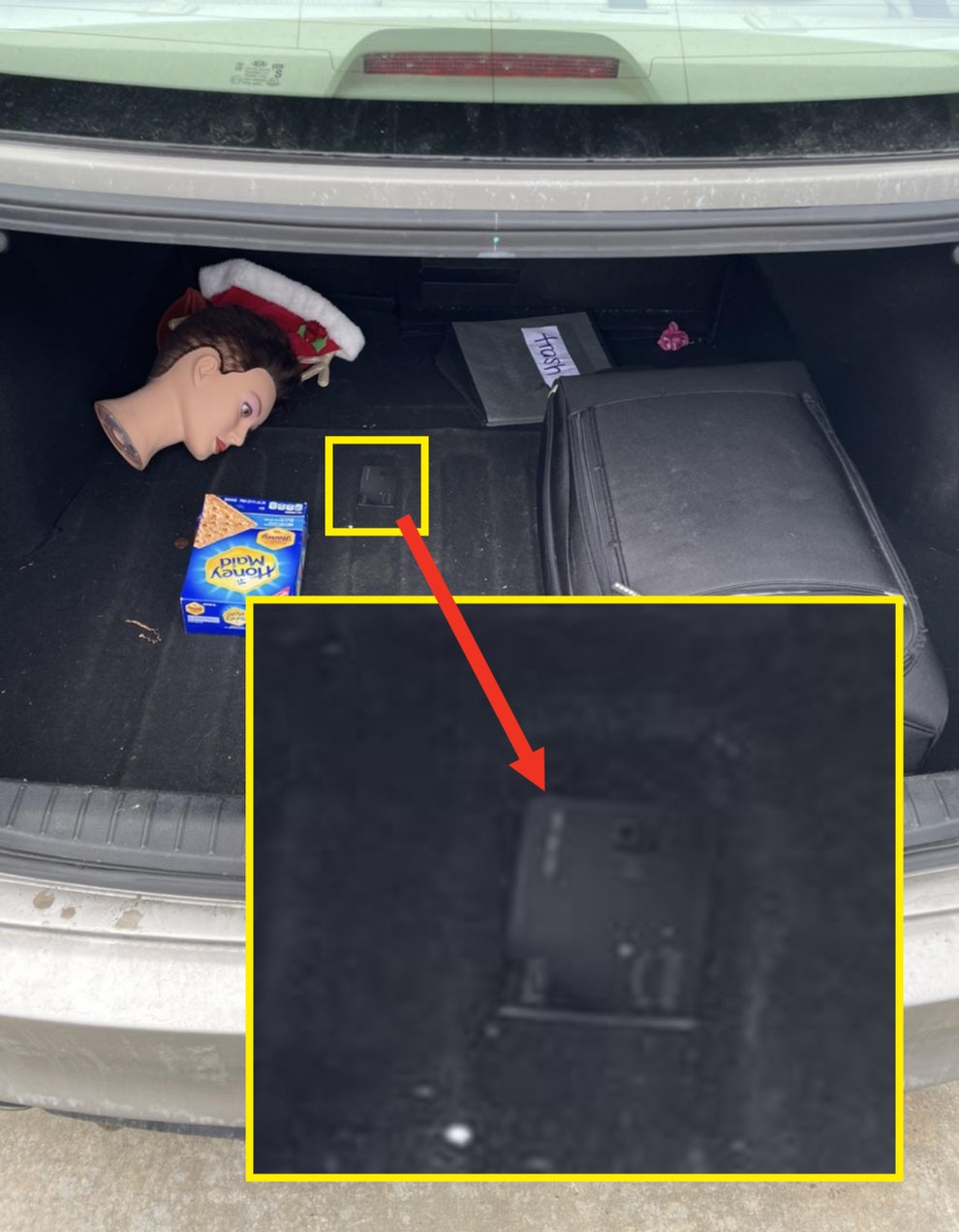 Only Geniuses Can Spot All 14 Objects In These Images
