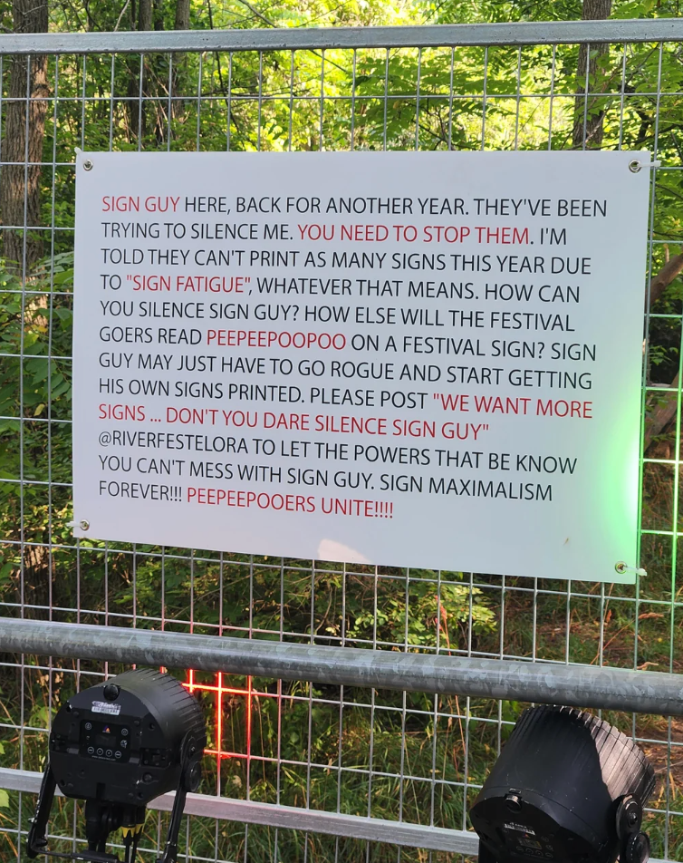 16 Absurdly Funny Signs That Will Make Your Day