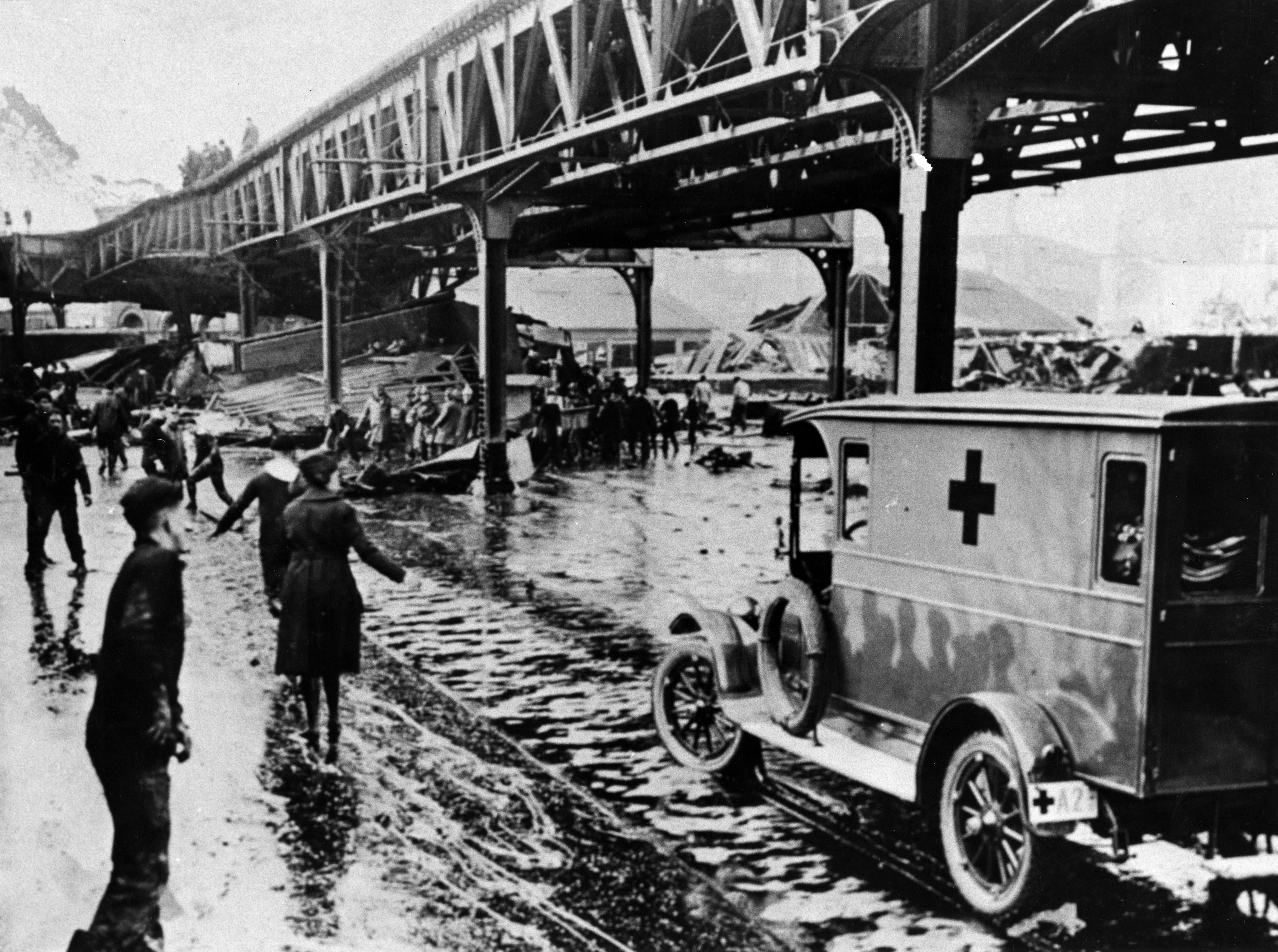 18 Small Human Accidents With Huge Impacts On History