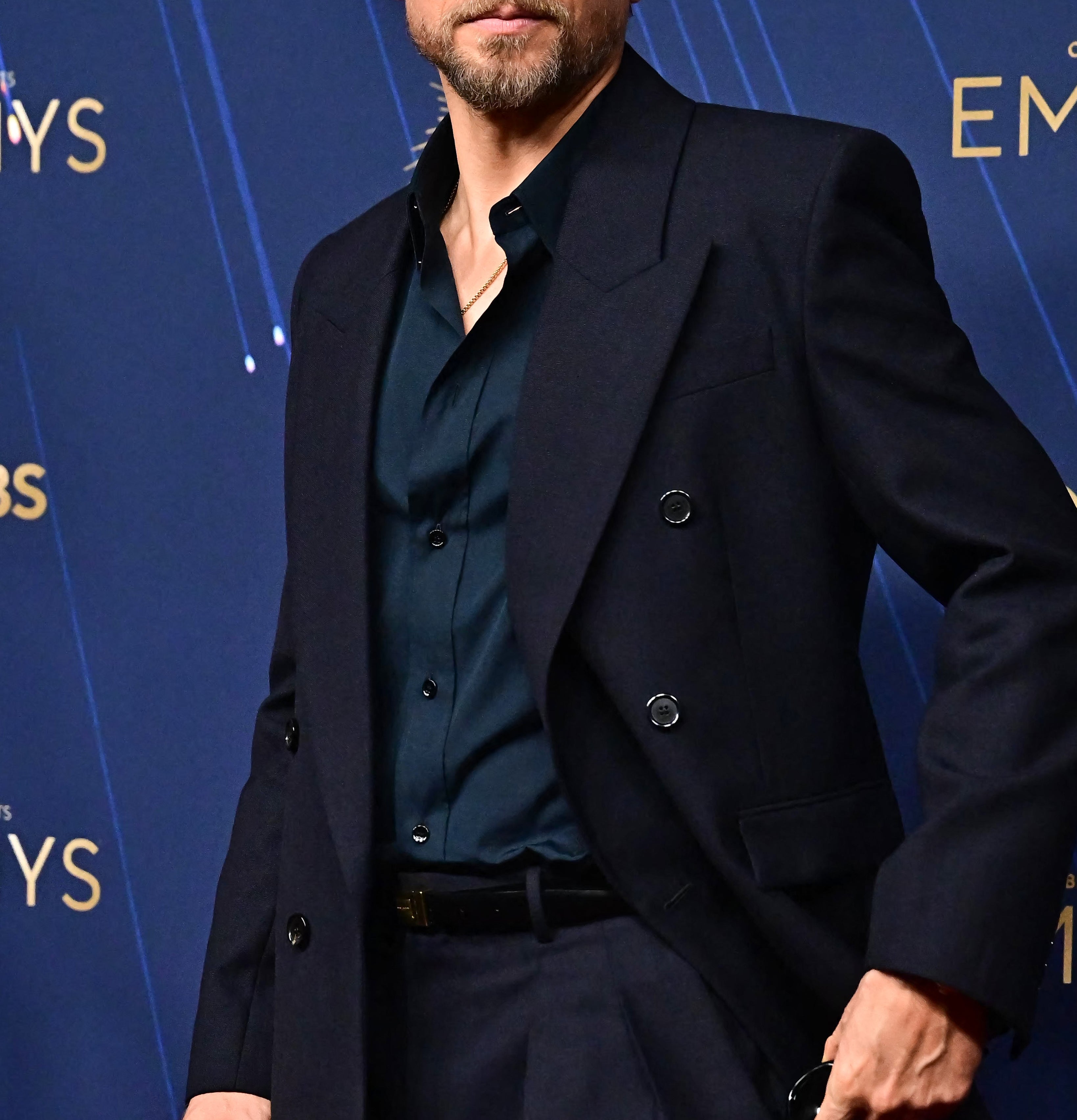 Charlie Hunnam's Ed Gein Voice In Monster Explained