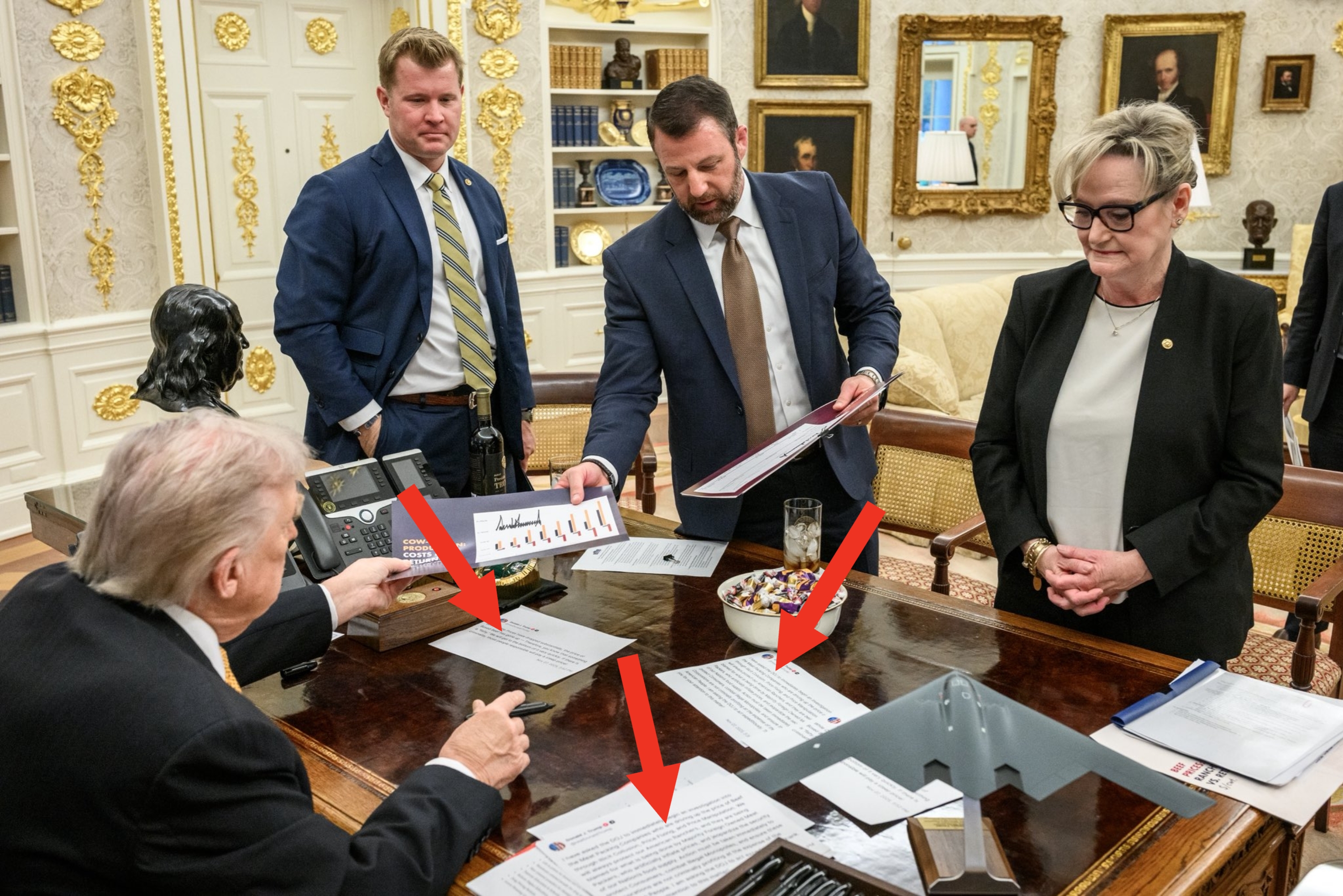 Trump's Weekend 'Work' Photos Raise Eyebrows Online