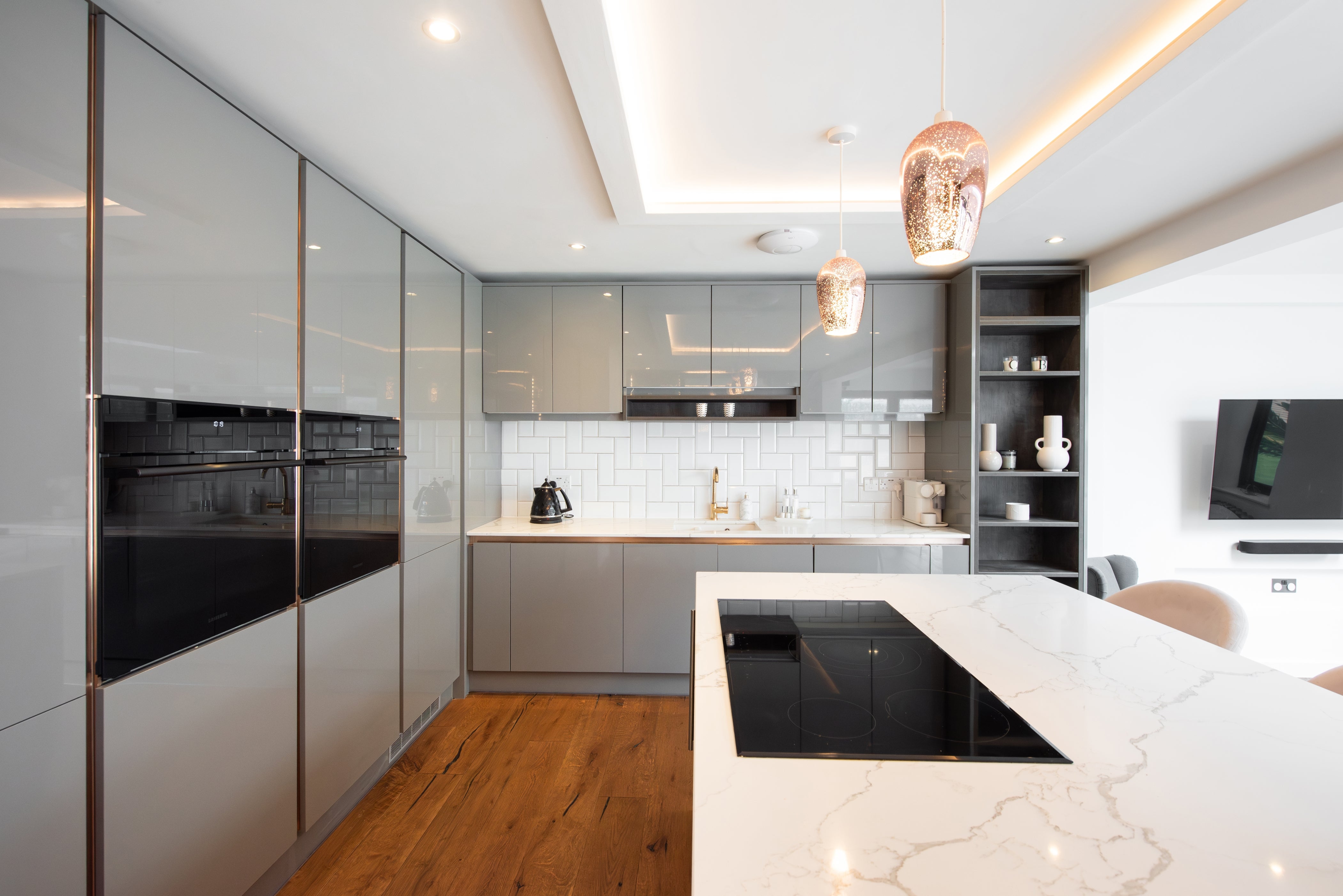 32 Interior Design Photos Of "The World Losing Color"