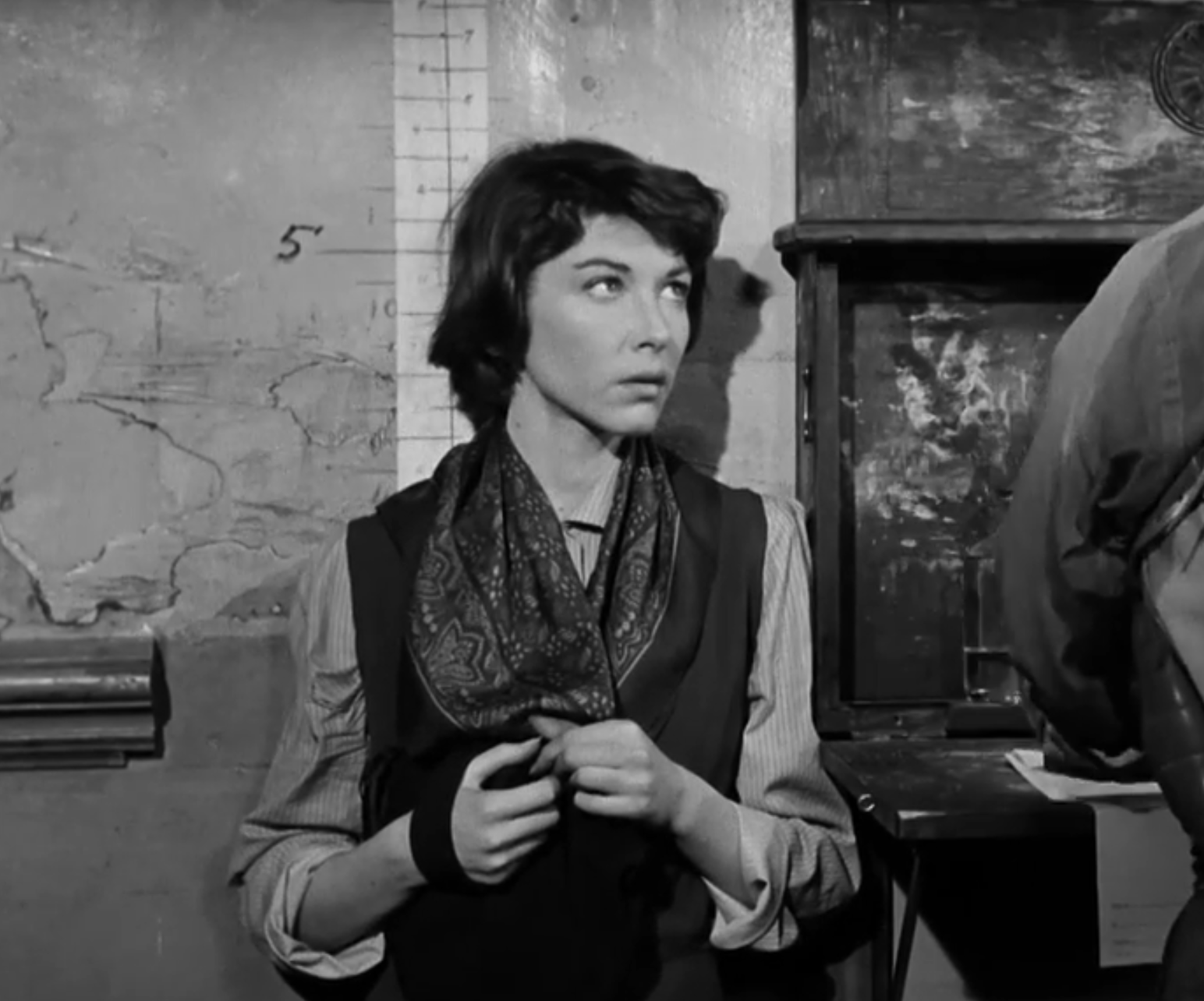 23 Oldest Actors Still Alive Today In Their 90s And 100s