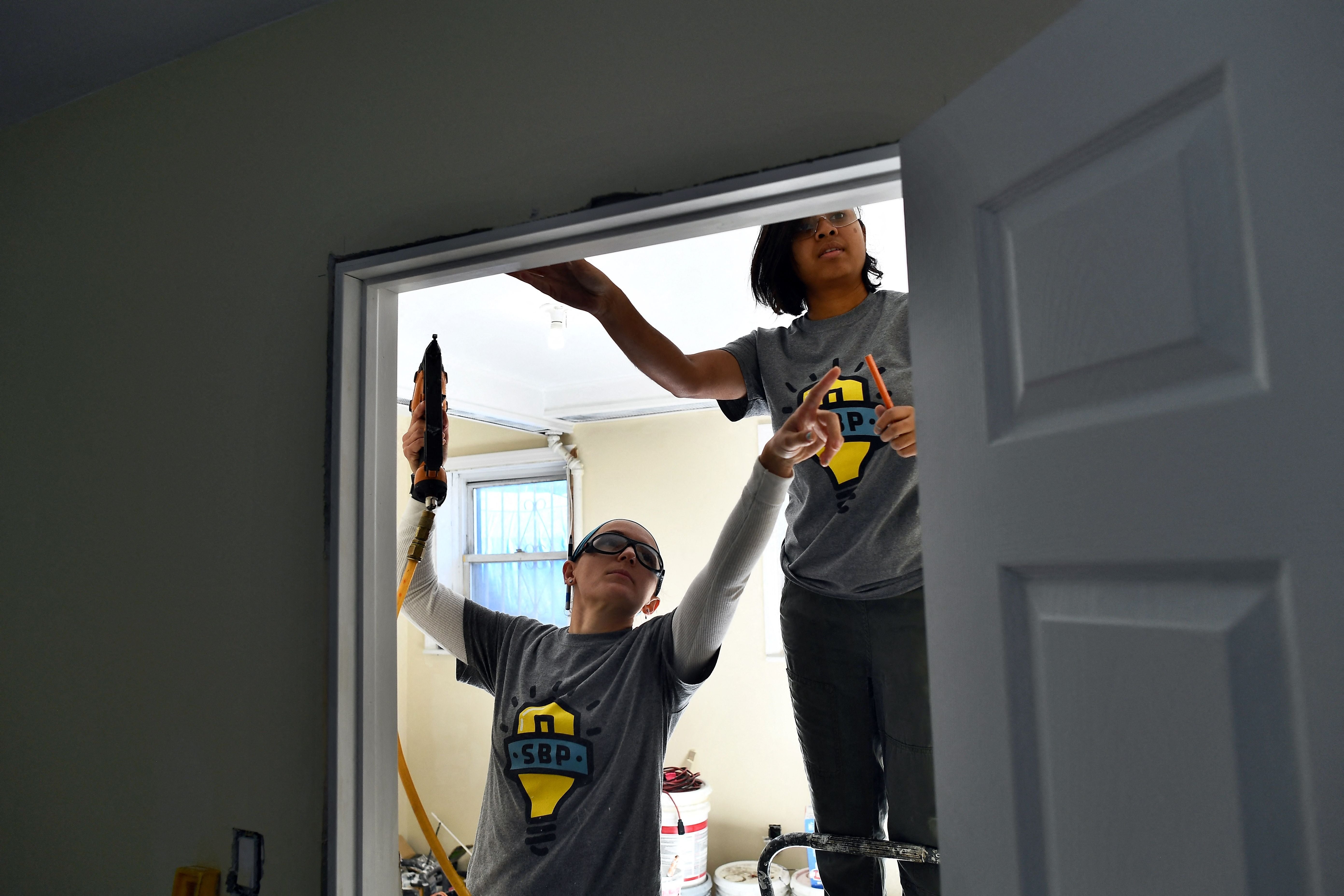 17 Entry-Level Jobs That Can Lead To A Successful Career