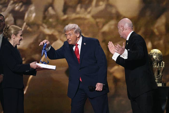 22 Jokes About Trump's "Peace Prize" Participation Medal That Are Just ...