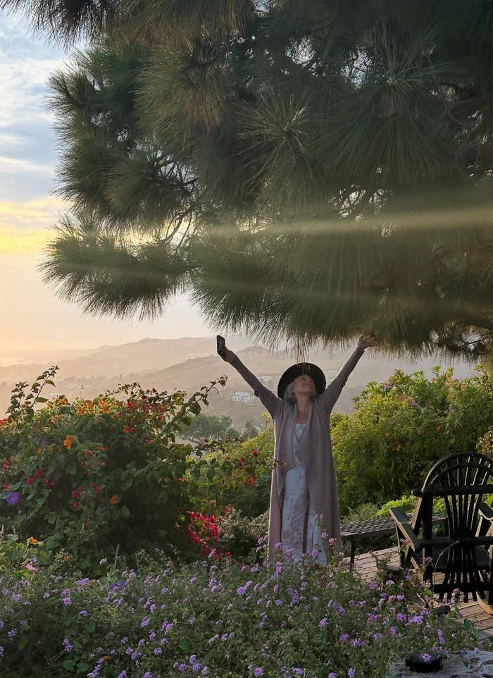 Ricki Lake Finds Old Photos After Wildfire Loss