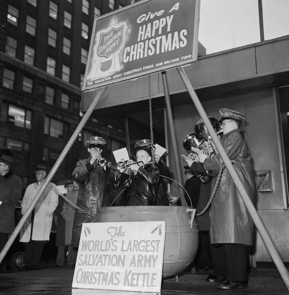 49 Nostalgic Christmas Things That Will Take Boomers Back