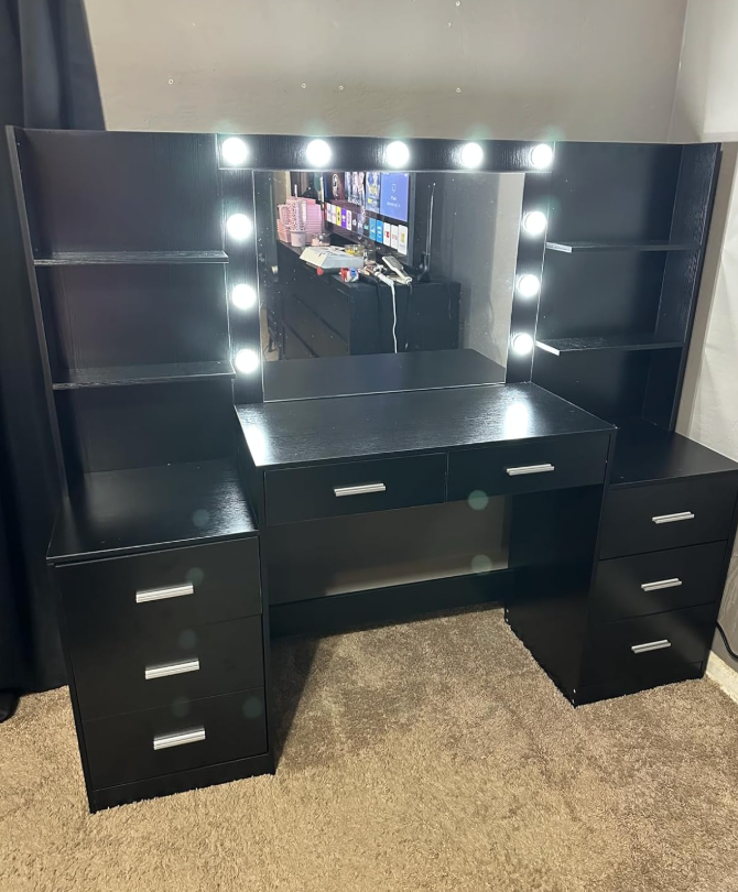 30 Best Makeup Vanities For Getting Ready