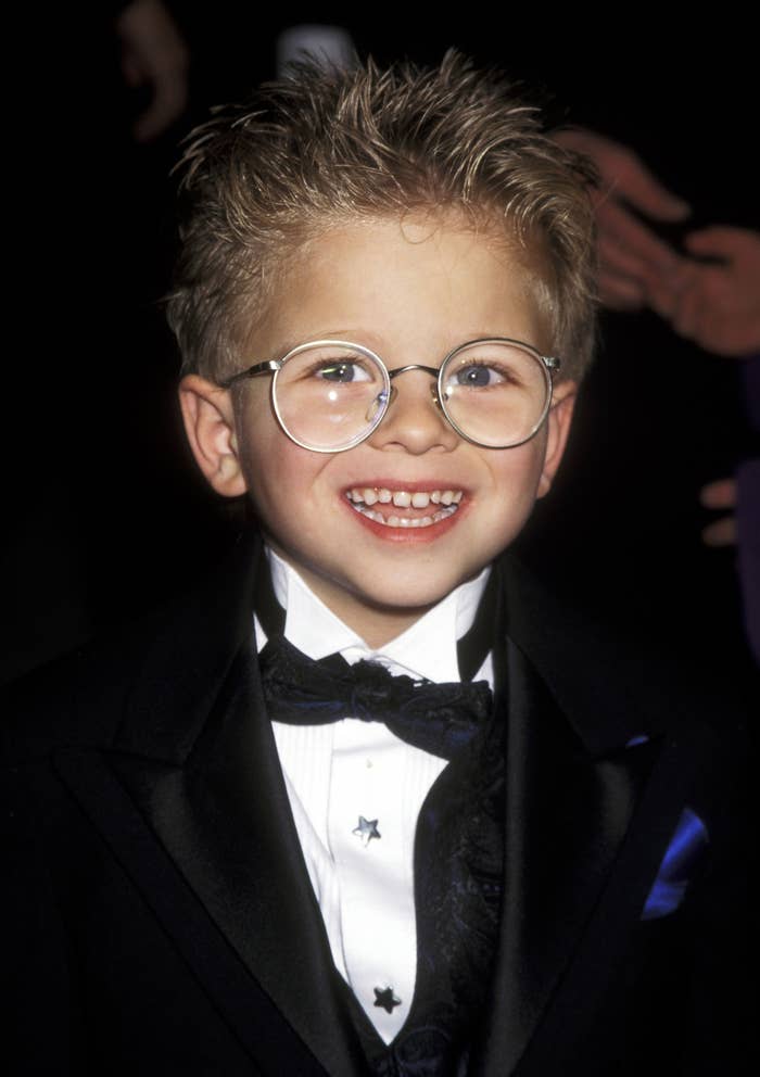 Jerry Maguire Kid Jonathan Lipnicki Supported By Tom Cruise
