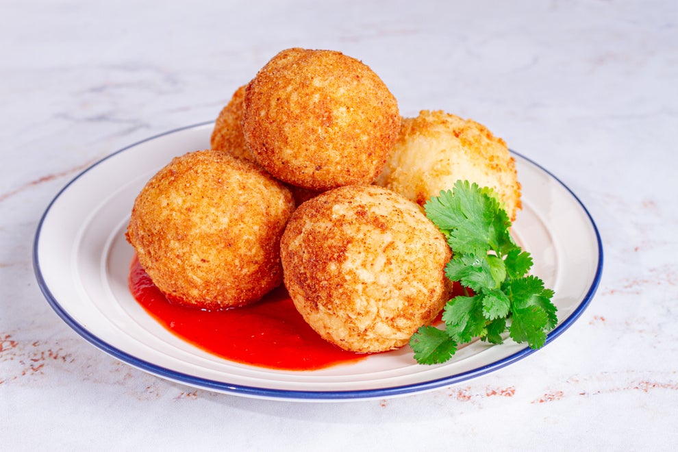24 Crowd-Pleasing Party Appetizers Guests Will Love