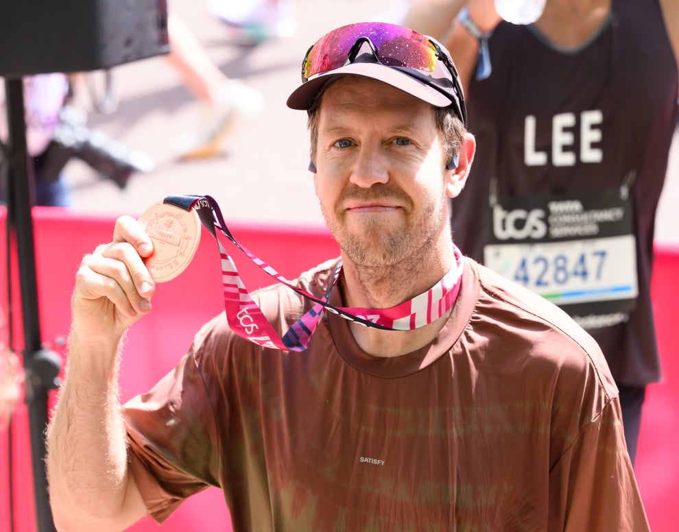 32 Celebrity Marathon Runners And Their Exact Finish Times