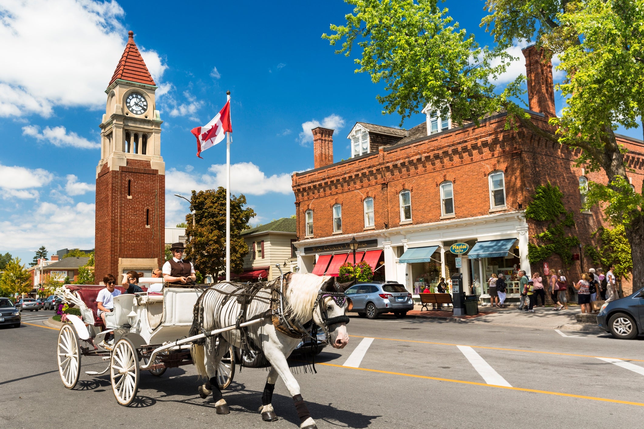 10 Best Day Trips From Toronto: Full List & Tips