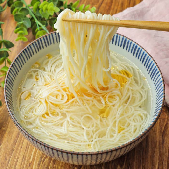 【そうめん、あの調味料入れてみ？】めんつゆには戻れない！簡単そうめんアレンジ3選 レシピ・作り方｜Tasty