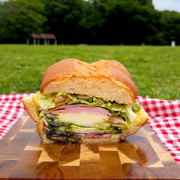 食パンアレンジの新定番！？巨大ミルフィーユサンドイッチレシピ・作り方｜Tasty