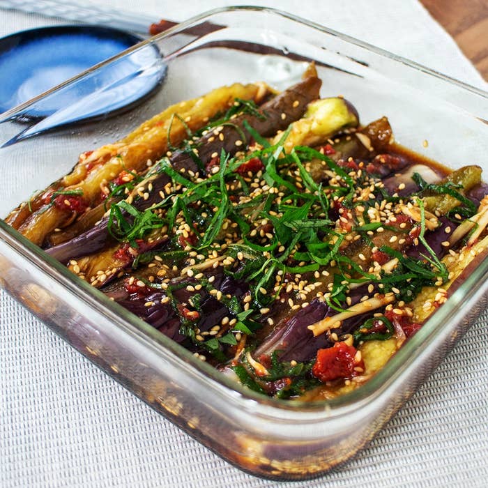 レンジで10分！新しょうが×じゅわっとなすの梅ポン酢和えレシピ・作り方 | Tasty