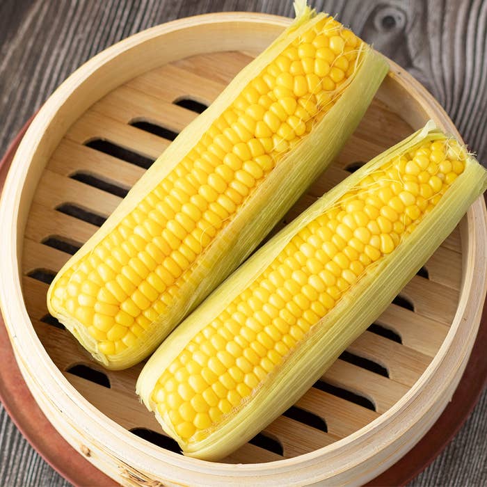 【とうもろこしはせいろで蒸すべし！】「これ毎年食べたい」と家族もハマる！簡単すぎるオススメの調理法 レシピ・作り方｜Tasty