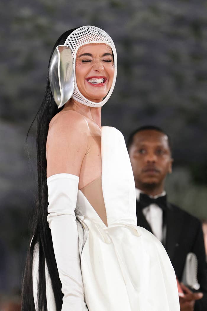 Katy Perry Calls Out Exes Onstage—Fans React