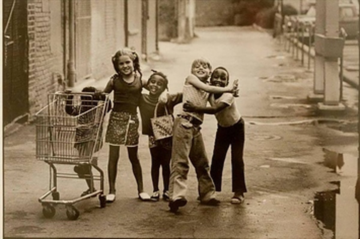 Newspaperman's 1973 Photo Of Detroit Children Goes Viral After ...