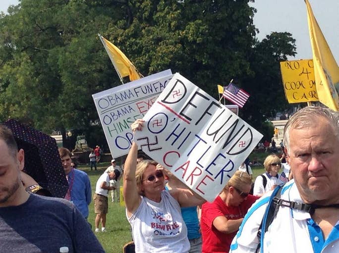 13 Tea Party Signs That Forgot How To Sign