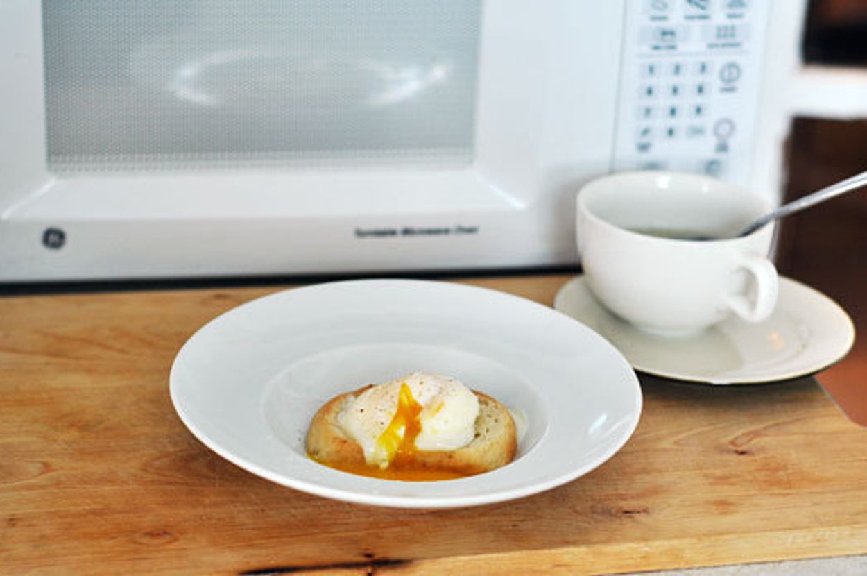 how to cook good eggs in the microwave