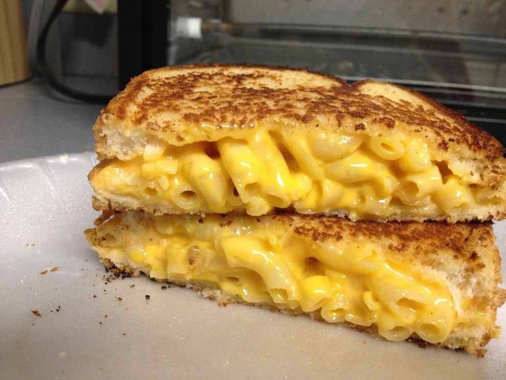 23 Signs You're Addicted To Bread