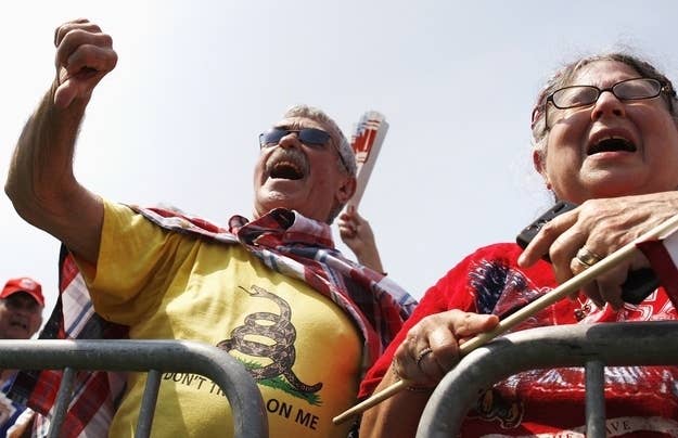 13 Tea Party Signs That Forgot How To Sign