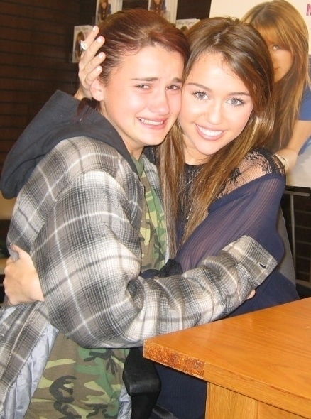 The 23 Most Awkward Moments In Hugging History