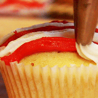 30 Amazing Frosting GIFs To Improve Your Day