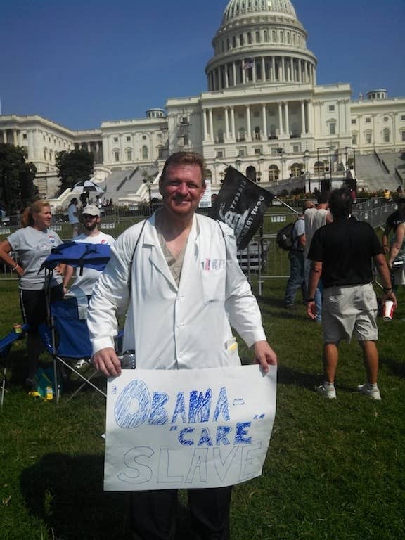 13 Tea Party Signs That Forgot How To Sign