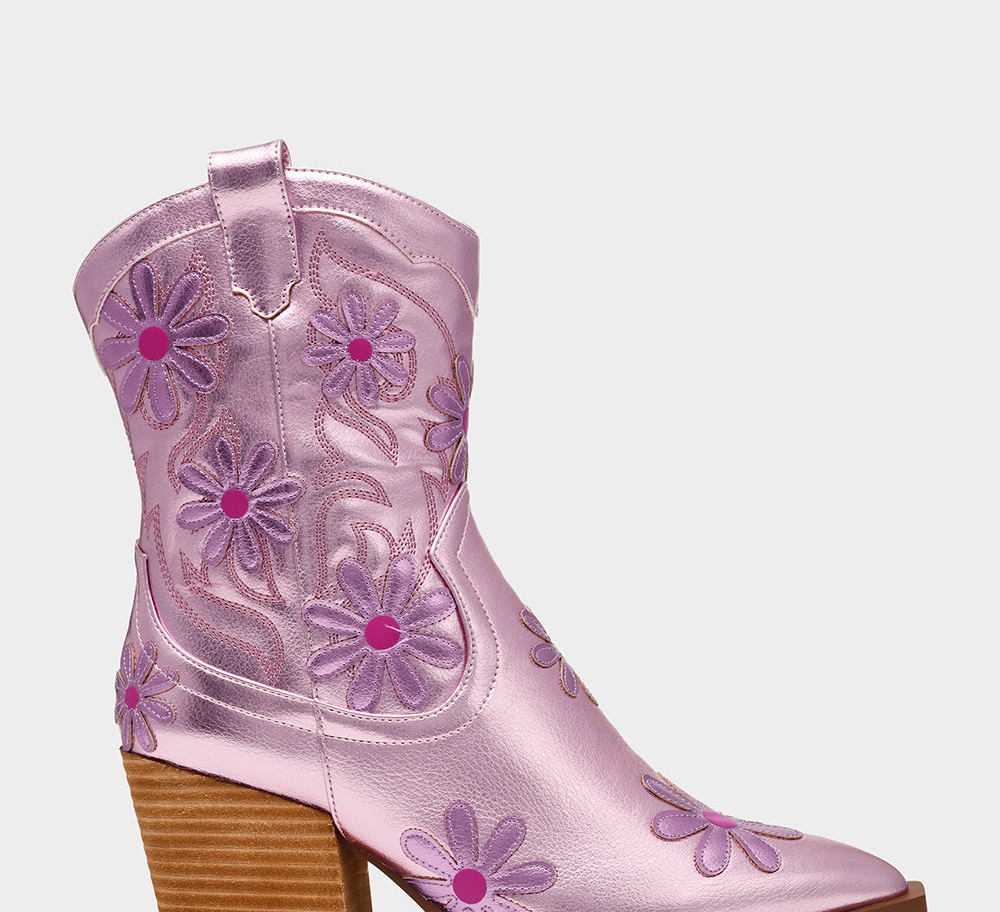 28 Accessories To Help Make You Your Own Style Icon