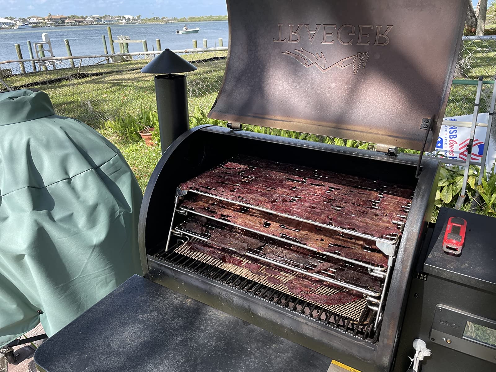 13 Best Grill Racks For A Successful Sizzling BBQ 2022
