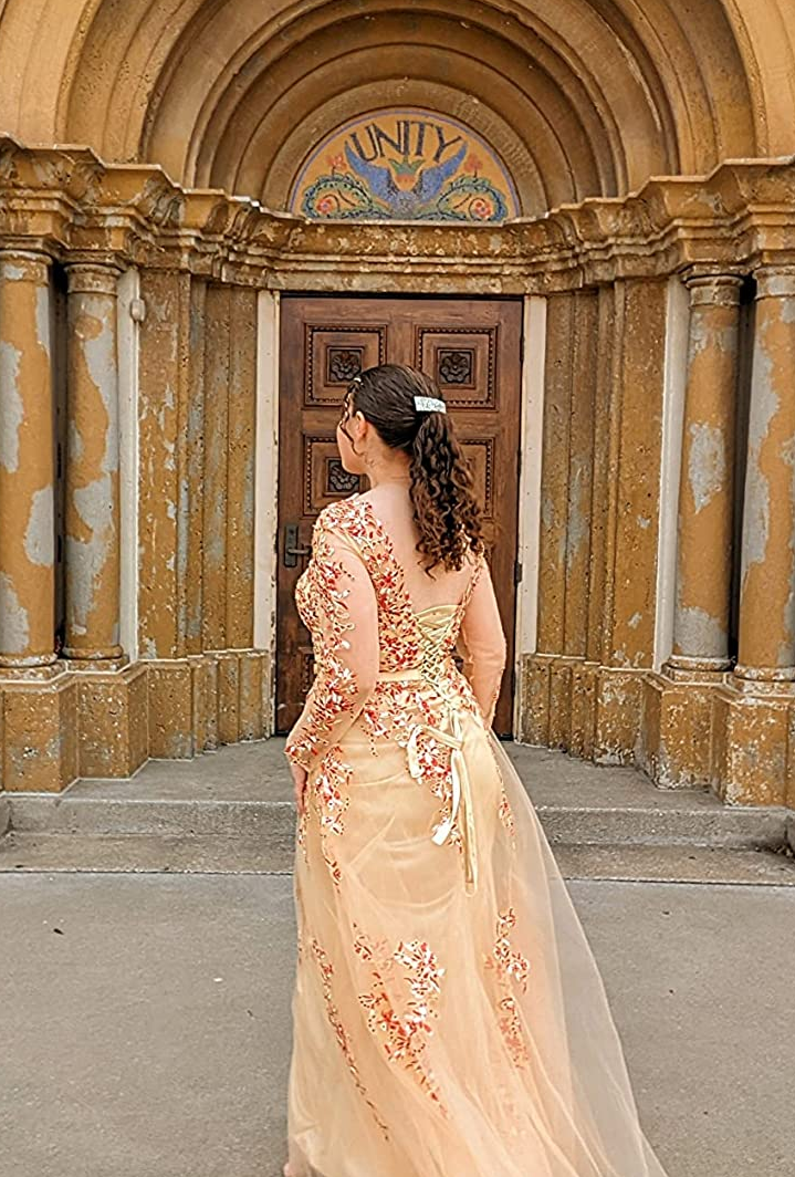 30 Gorgeous Prom Dresses Under $200