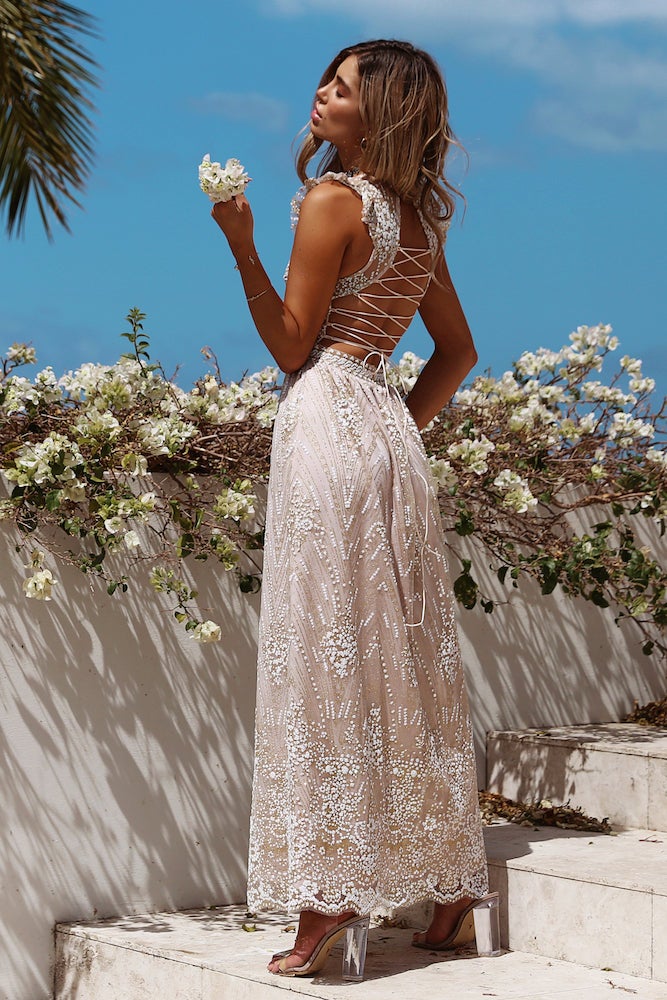 30 Gorgeous Prom Dresses Under $200