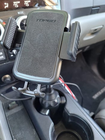 19 Best Phone Stands So You Can Scroll Hands-Free 2022