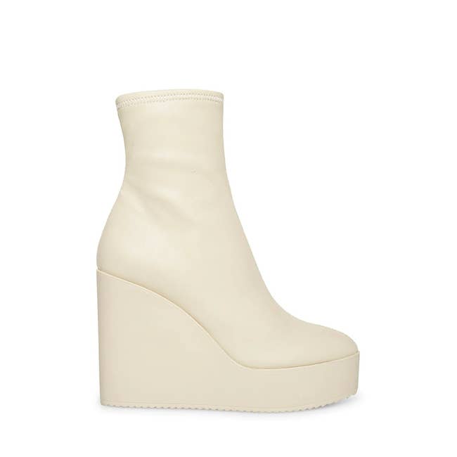20 Cute Wedges You’ll Wanna Wear Over And Over Again