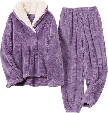 Time To Wrap Up Your Search For The Perfect Cozy Home Clothes, Because ...