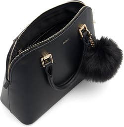 21 Cute And Spacious Purses For Travel