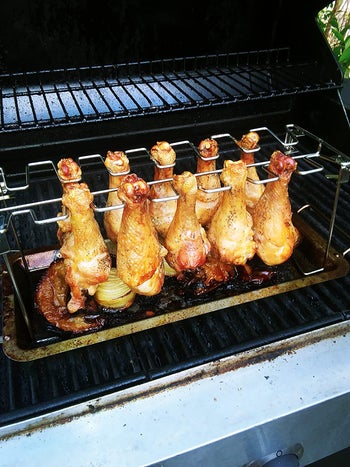 13 Best Grill Racks For A Successful Sizzling BBQ 2022