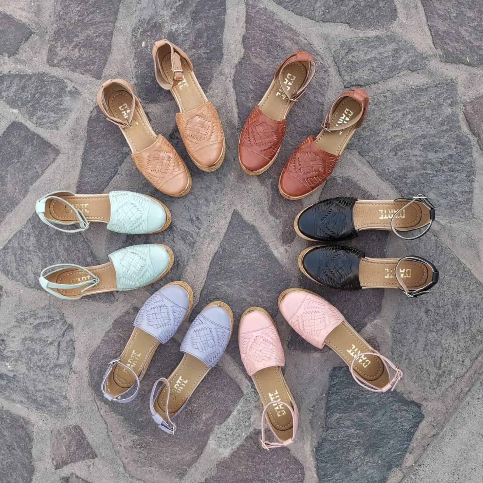 36 Best Shoes For College Students All Year Round 2022