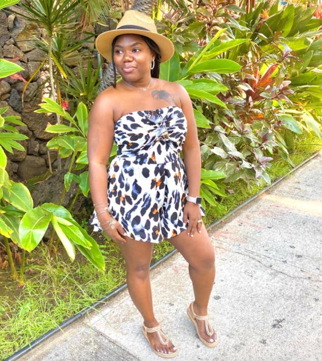 32 Pieces Of Main Character Clothing