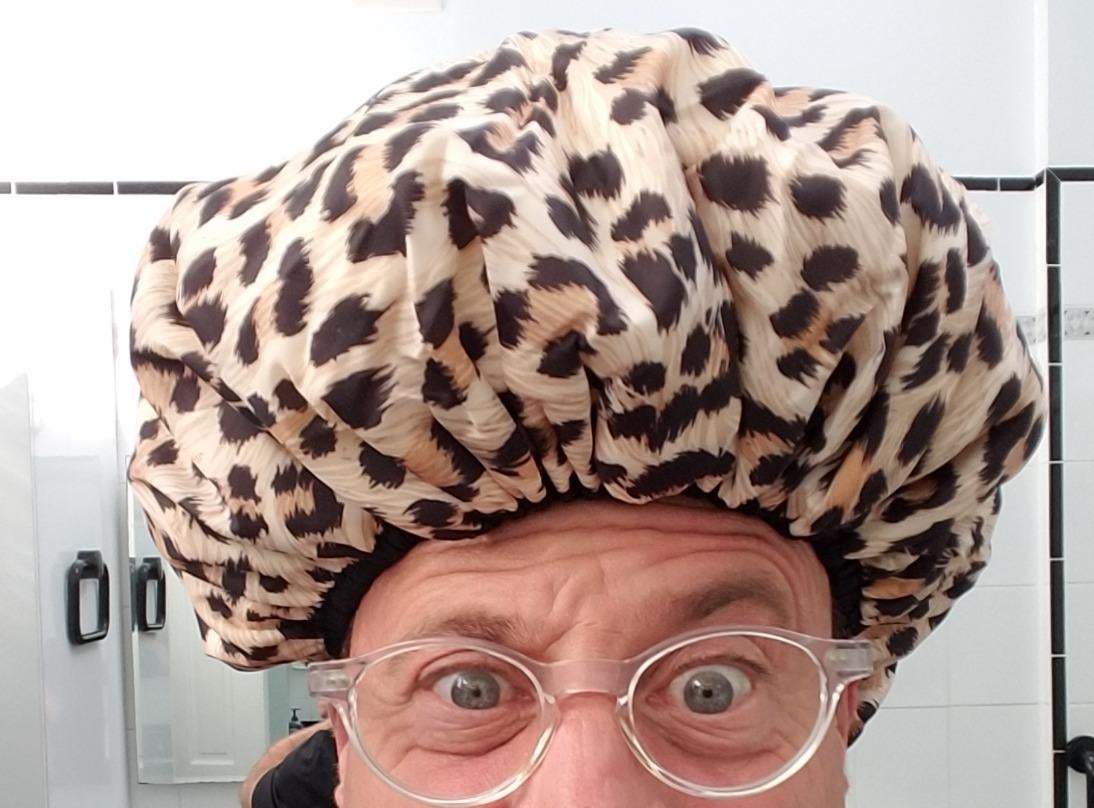 15 Best Shower Caps To Keep You Hair Looking Pristine