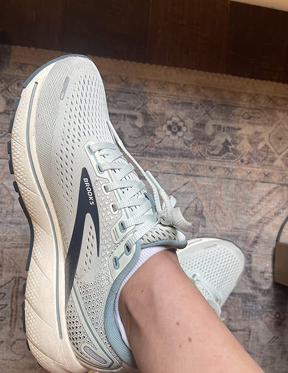 34 Comfy Shoes To Wear On Your Next Trip