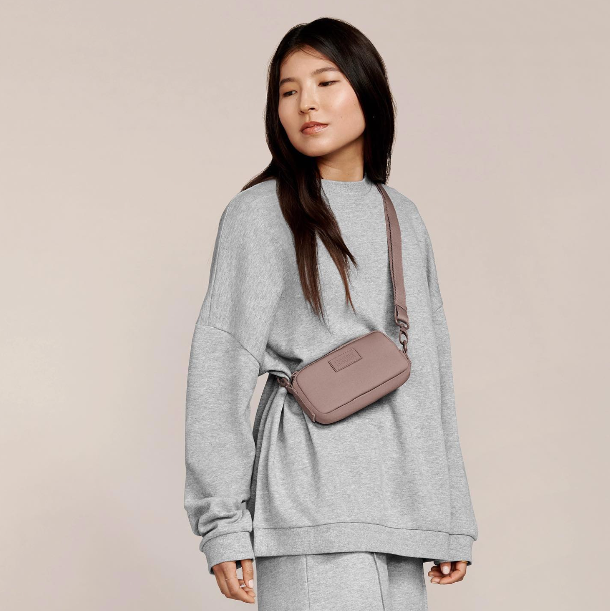 22 Small Bags That You Can Take Absolutely Anywhere