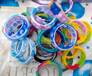 23 Best Fidget Toys To Keep Little Hands Occupied 2022