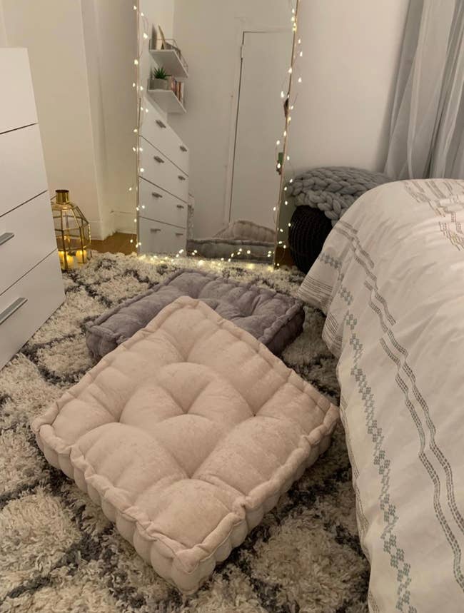 34 Things To Add Some Personality To Your Boring Dorm Room