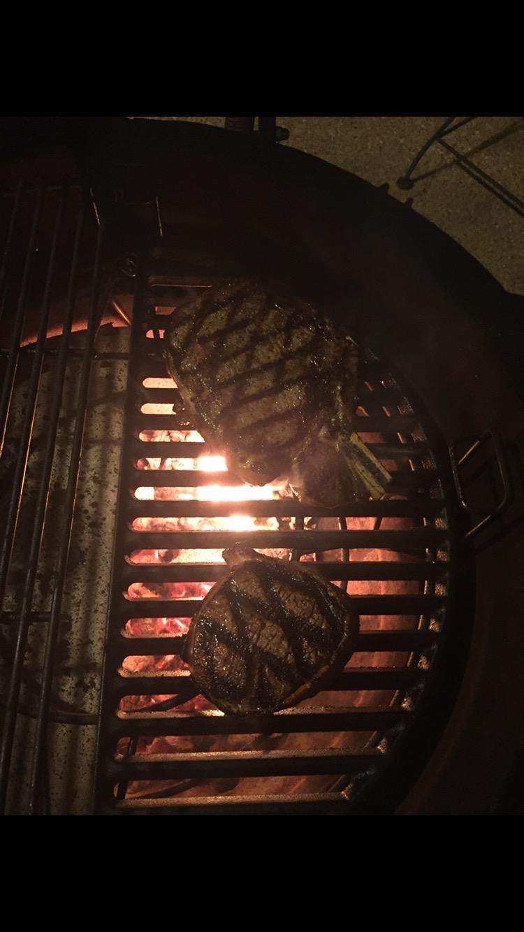 13 Best Grill Racks For A Successful Sizzling BBQ 2022