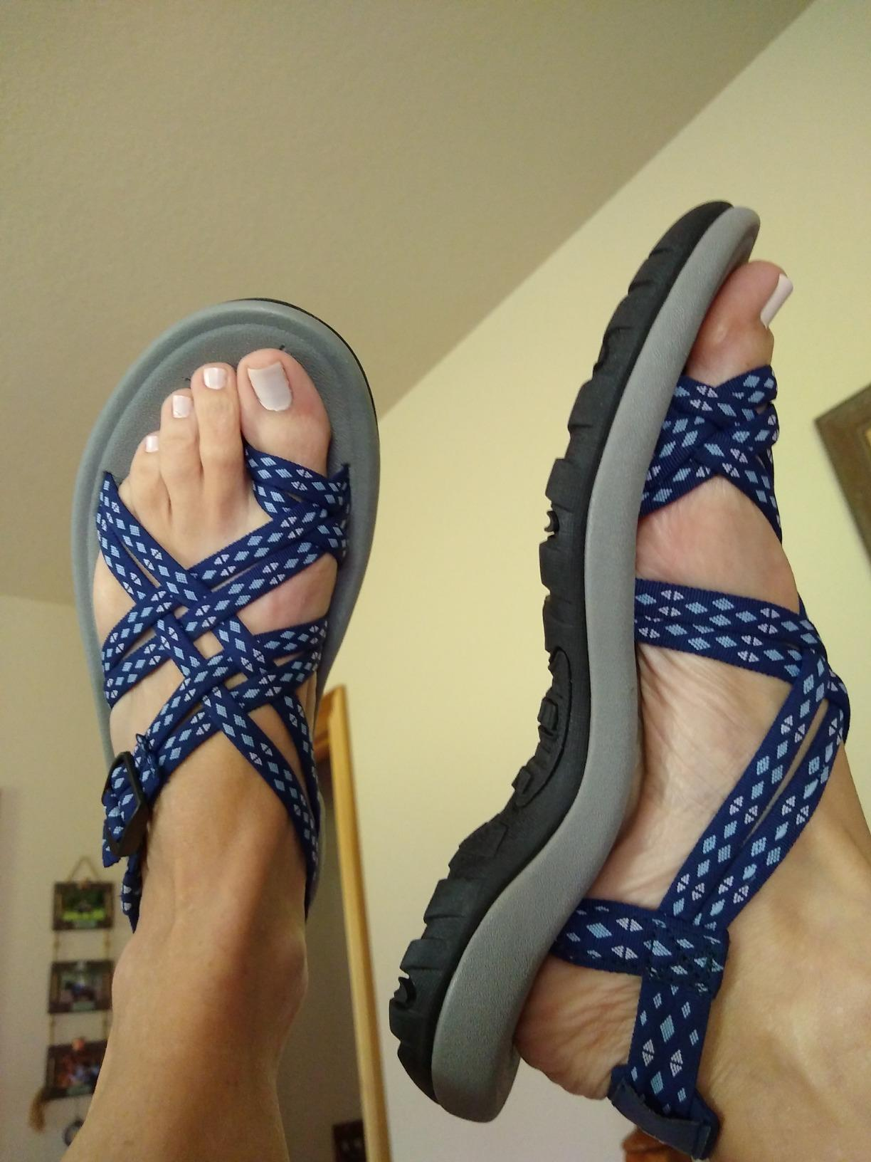 28 Best Pairs Of Sandals For Spring And Summer 2024