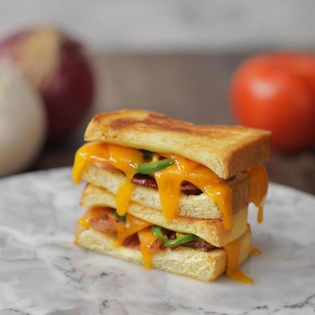 Loaded Grill Cheese: Mo’ Chedda Recipe by Tasty