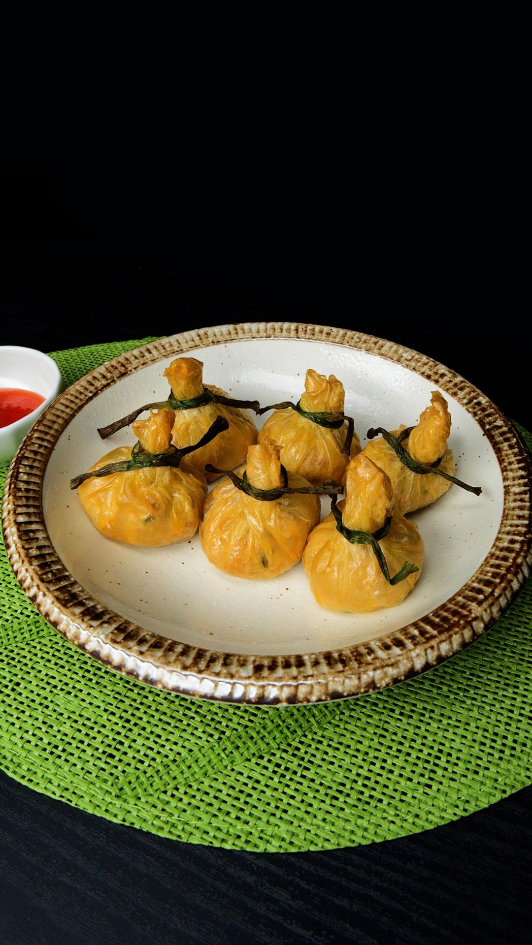 【揚げないのにこの満足感】「外パリ中ふわ♡」「冷めてもおいしい！」豆腐たっぷり巾着ライスペーパーで鶏つくね焼き / Tofu Chicken ...